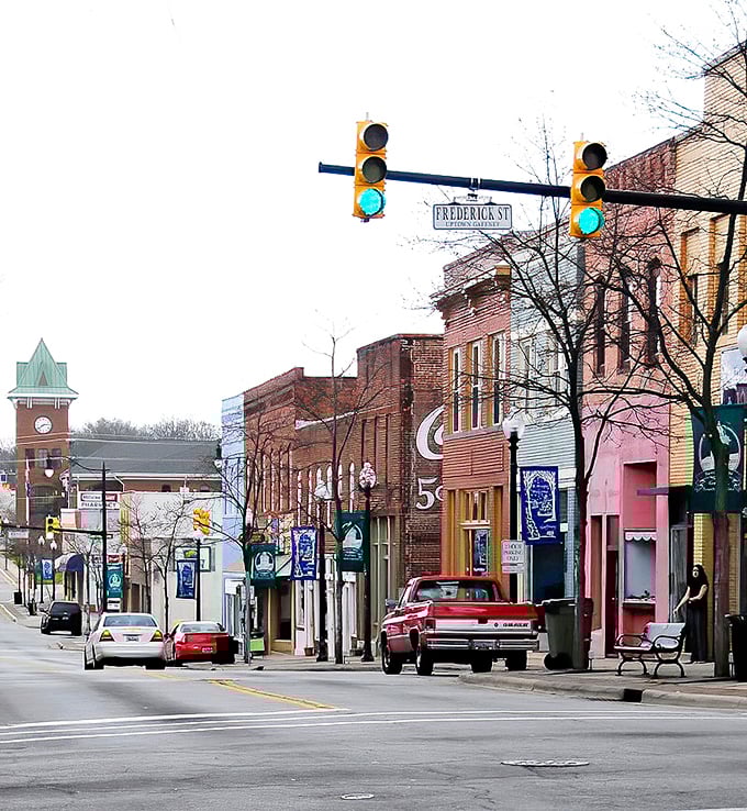 Economy Furniture Co. represents the kind of family business that built America one satisfied customer at a time. 