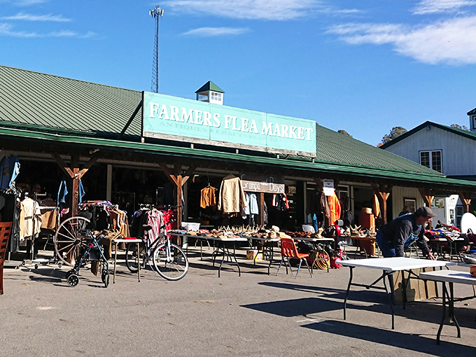 Where rustic meets majestic! Hocking Hills Market welcomes treasure hunters with stone columns and Appalachian charm.