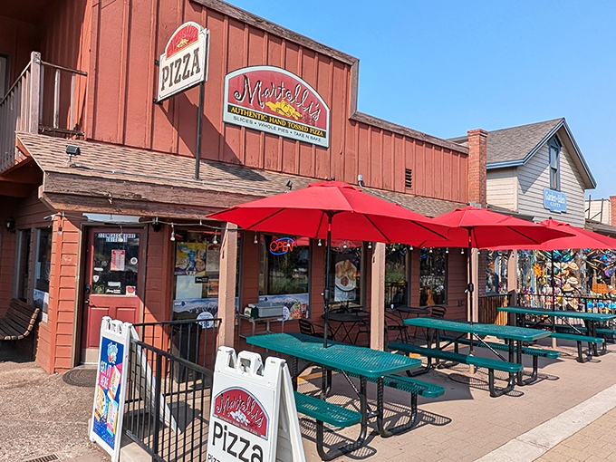 Red barn meets pizza paradise - Sisters knows how to blend rustic charm with serious Italian comfort.