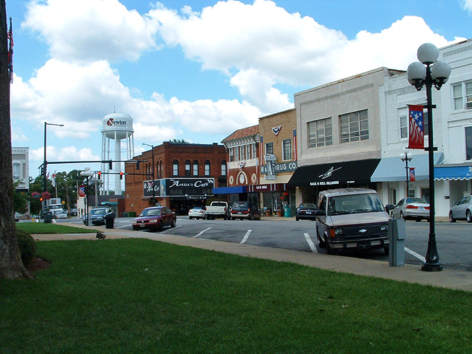 Newton's courthouse square anchors the community with timeless elegance. Some things never need updating!
