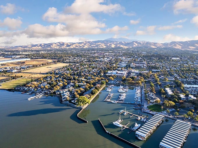 Pittsburg's Delta location puts you at the crossroads of California's great rivers and greater adventures.