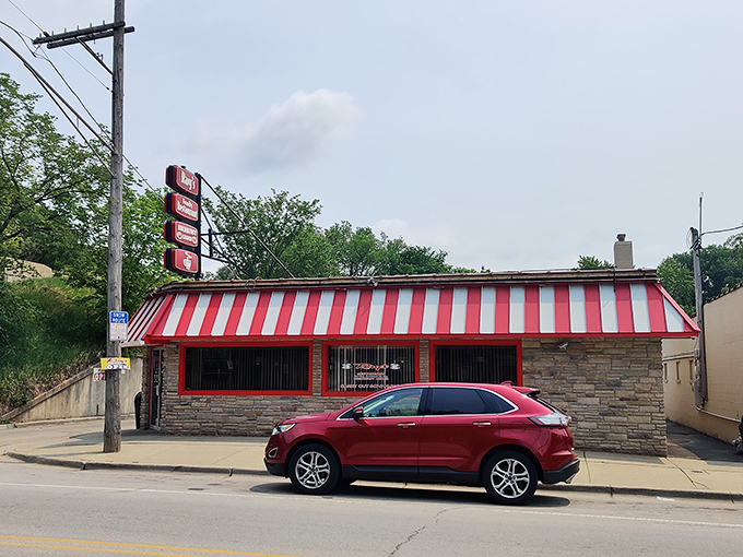 Ray's red and white awning has been catching the eye of hungry Elgin residents since before Instagram made food photos cool.