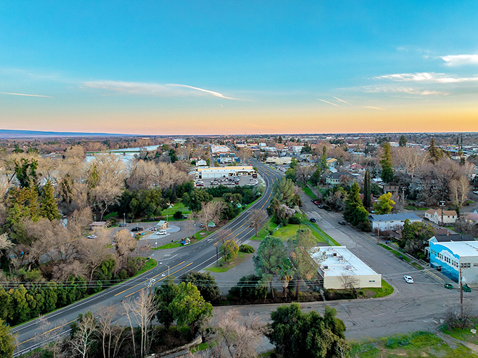 Red Bluff's riverside setting offers small-town charm with the mighty Sacramento River serving as nature's main attraction.