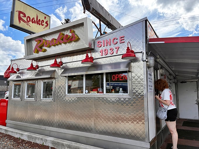 Roake's shimmering silver exterior has been reflecting hungry faces since 1937, like a disco ball for the burger-obsessed.