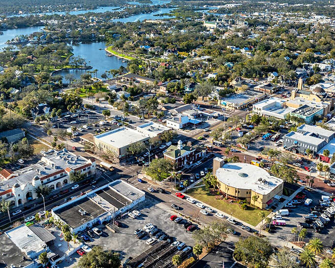 Tarpon Springs' charming waterfront district. You can almost smell the fresh seafood and hear the Greek music!