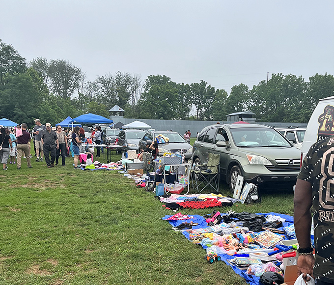 Blankets on grass create the original department store! Willow Glen's field transforms into retail therapy where every car trunk holds potential discoveries.