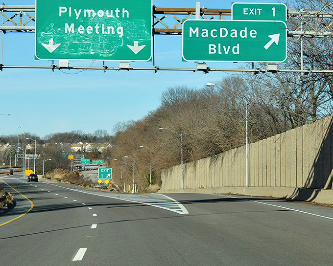 Urban meets scenic along the Blue Route, where city convenience and natural beauty shake hands at every interchange.