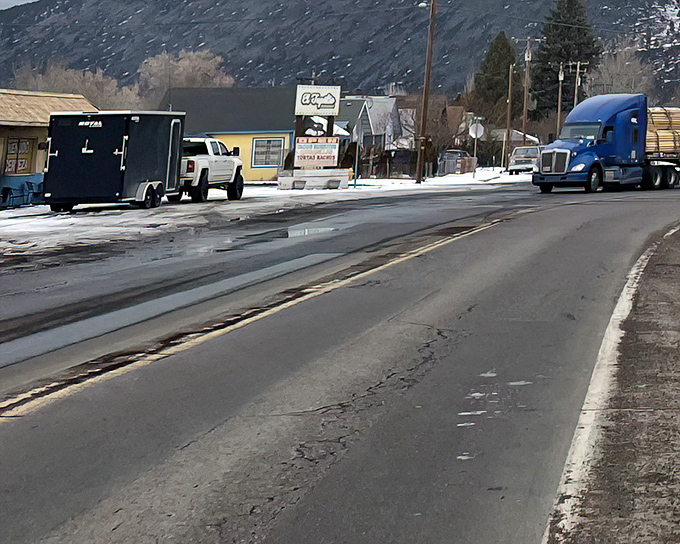 Winter wonderland vibes! Dorris shows its seasonal side&mdash;where snow tires aren't just a suggestion.