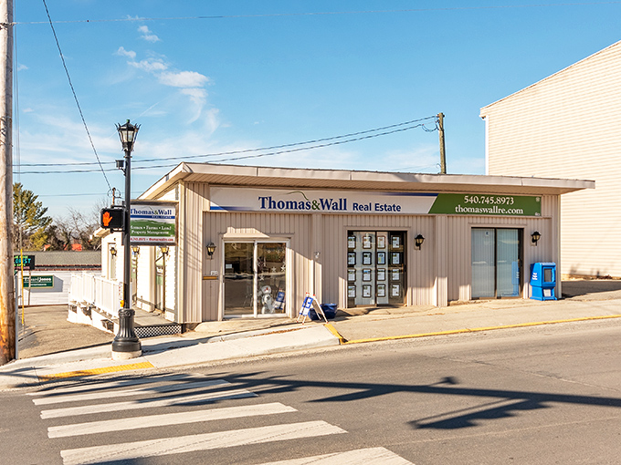 Floyd's vibrant downtown proves that one stoplight is plenty when you're not in a hurry.