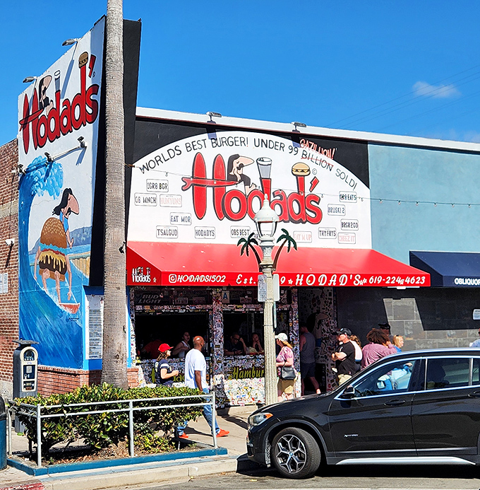 Where burgers achieve their final form. Hodad's has been converting vegetarians since 1969 with these beauties.