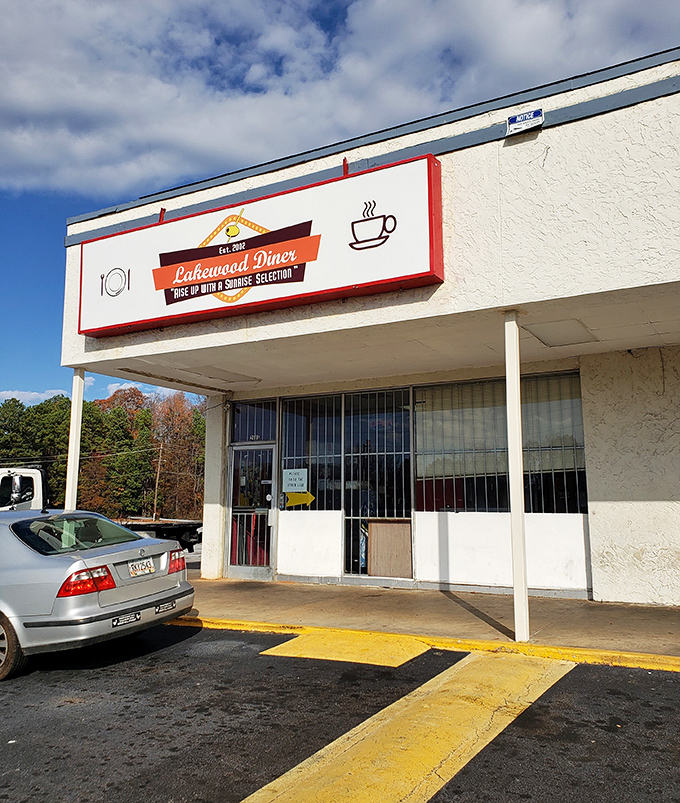 No frills, no fuss, just pure diner magic waiting behind that simple sign and welcoming door.