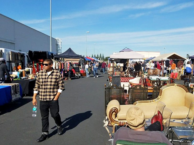 Mid-century modern meets contemporary shoppers. Long Beach's market is where design enthusiasts find their next conversation piece.