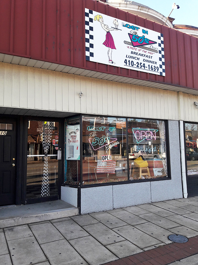 That checkered border and vintage waitress silhouette? Lost in the 50's isn't just named for an era&mdash;it lives there.