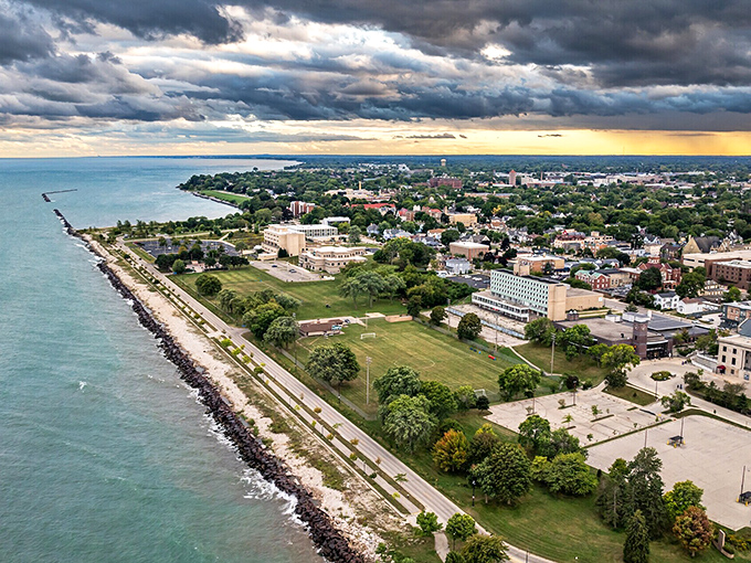 Racine's shoreline stretches toward the horizon. Where Wisconsin dips its toes into waters so vast you'll forget you're in the Midwest! 