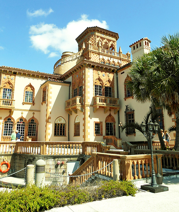Ca' d'Zan mansion showcases Venetian splendor with a Florida twist &ndash; the Ringling family clearly never heard of downsizing.