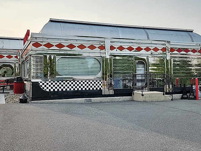 The silver exterior with red diamond accents &ndash; diner design that's aged like fine wine in a milkshake glass.
