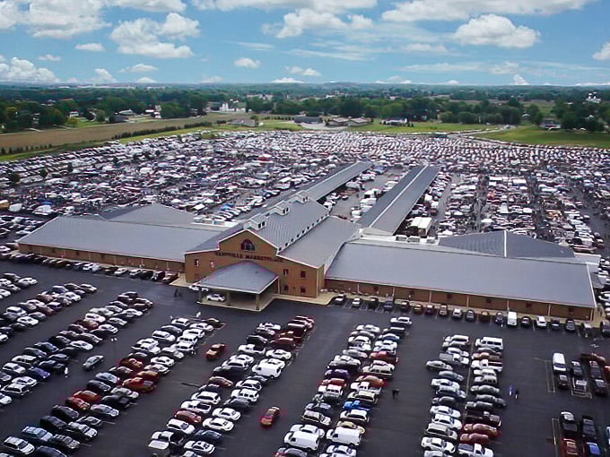 Bird's eye view reveals the impressive scope of this treasure hunting paradise sprawling across Ohio countryside.