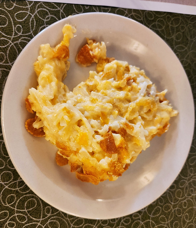 Cheesy potatoes that could make a grown adult weep with joy. Comfort food that hugs your soul from the inside.