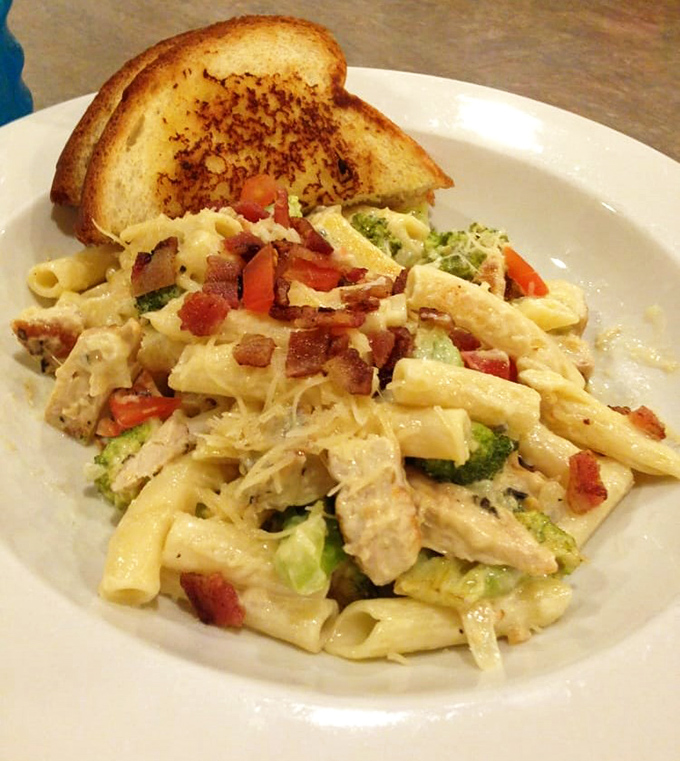 Pasta that doesn't need a fancy Italian name to convince you it's delicious&mdash;just chicken, broccoli, and creamy alfredo speaking for themselves.