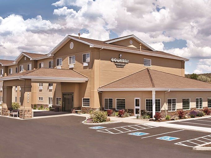 Country Inn & Suites stands ready to welcome road warriors with that perfect blend of comfort and convenience that makes you almost forget you're not home.