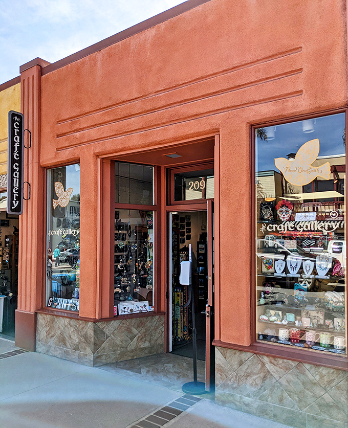 Craft Gallery showcases treasures that will have your houseguests asking, "Where did you get that?" with poorly disguised envy.