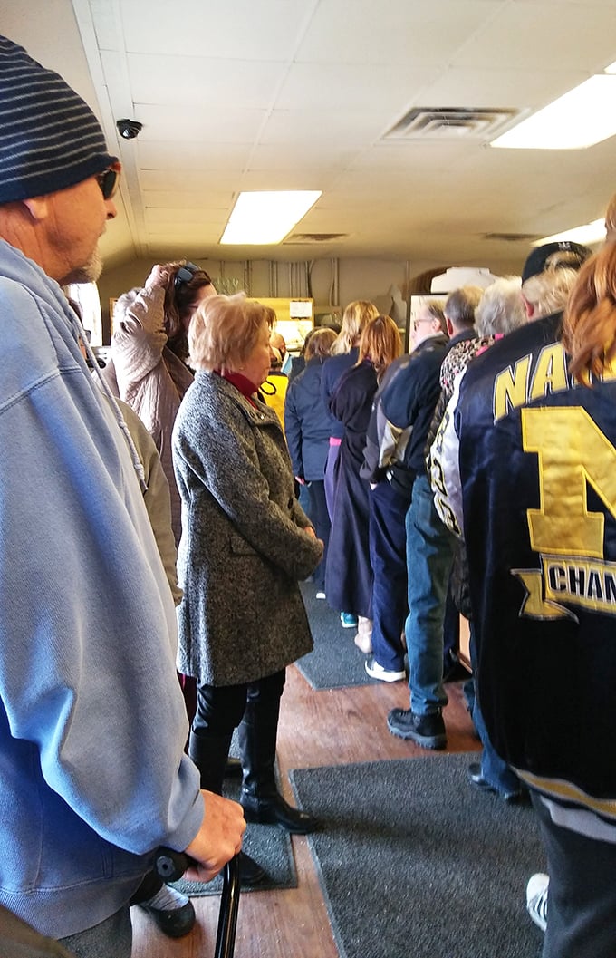 The line forms early at Bakery Unlimited. When something's this good, people don't mind the wait&mdash;they consider it anticipation.