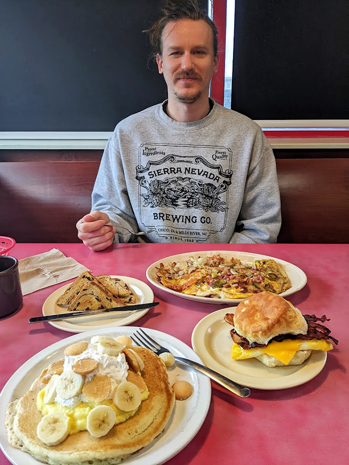 The diner counter&mdash;where solo diners become regulars, and regulars become family. Notice the perfectly worn-in stools.