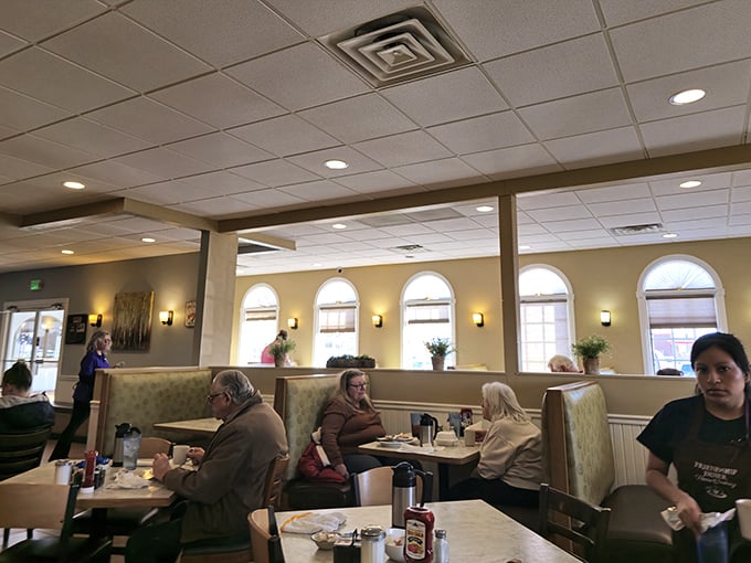Cozy booths where strangers become neighbors and regulars are treated like family&mdash;the true essence of diner culture.