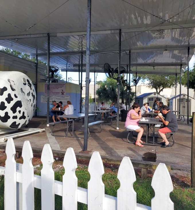 Tutti frutti gets the gourmet treatment, proving childhood favorites can grow up without losing charm.