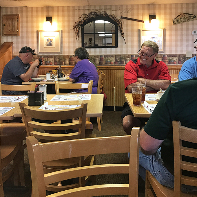 The dining room hums with the soundtrack of Pennsylvania – forks meeting plates, coffee being poured, and neighbors catching up.