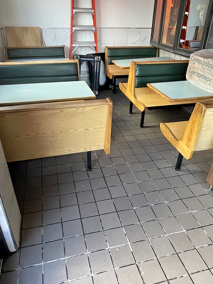 No-nonsense booths where countless Philadelphians have experienced moments of cheesesteak bliss. Simplicity at its most beautiful.