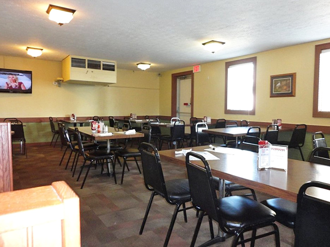 Simple tables, simple chairs, extraordinary food. In this dining room, the only thing more satisfying than the chicken is the absence of pretension.