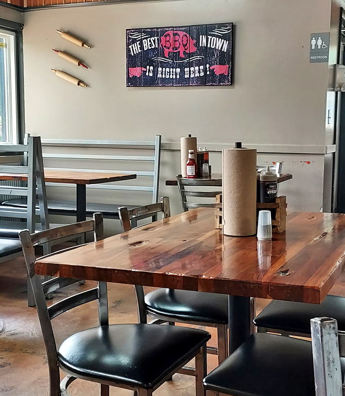 Simple wooden tables and that sign proclaiming "The Best BBQ in Town" isn't bragging if it's true&mdash;it's just helpful consumer information.