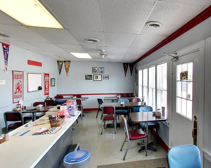 No interior designer was harmed in the making of this dining room&mdash;just honest-to-goodness charm that's been collecting memories since before Instagram existed.