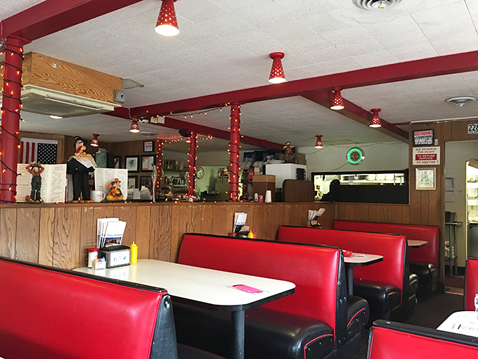 The dining room feels like a warm hug from your favorite aunt&mdash;if your aunt had impeccable taste in mid-century diner aesthetics.