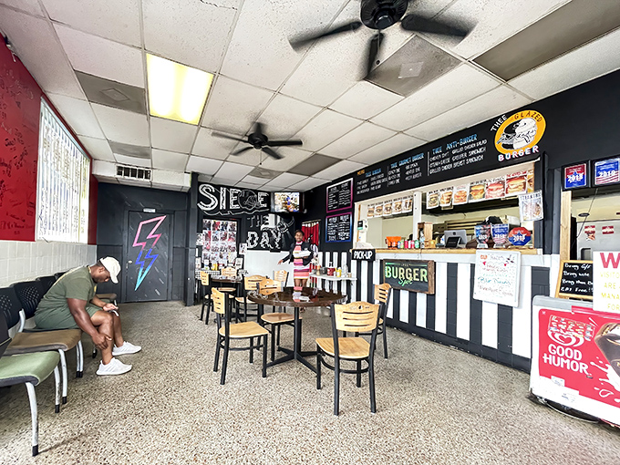 The lightning bolt on the wall is truth in advertising&mdash;your taste buds are about to get shocked in the best possible way. 