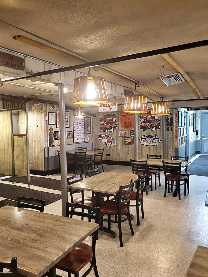 Simple wooden tables await their transformation into battlefields of crab shells and butter. The calm before the delicious storm.