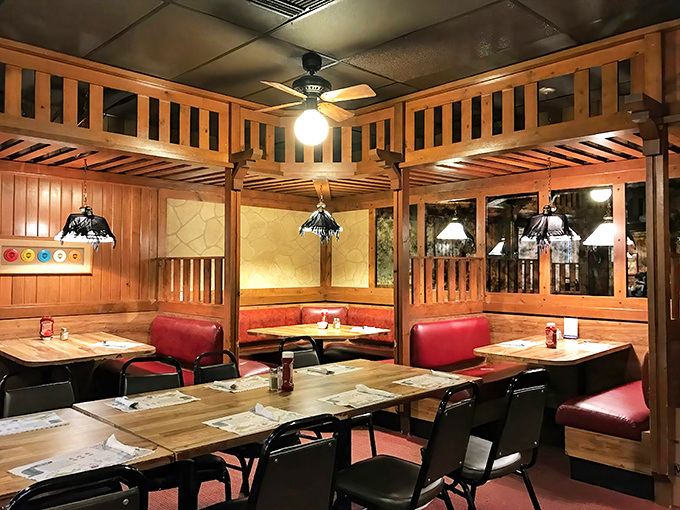 Simple tables, serious chicken &ndash; where the decor takes a backseat to the main event.