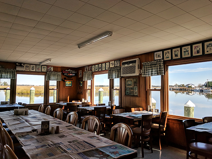 Those waterfront views aren't just scenery &ndash; they're a reminder that your dinner was swimming there just hours ago.