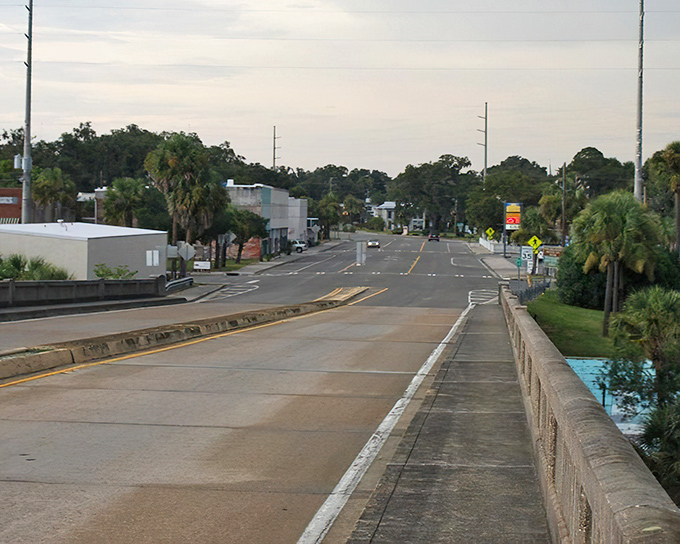 Darien's bridge offers a perfect vantage point of the town's quiet main street &ndash; where rush hour means three cars might arrive at the stop sign simultaneously.
