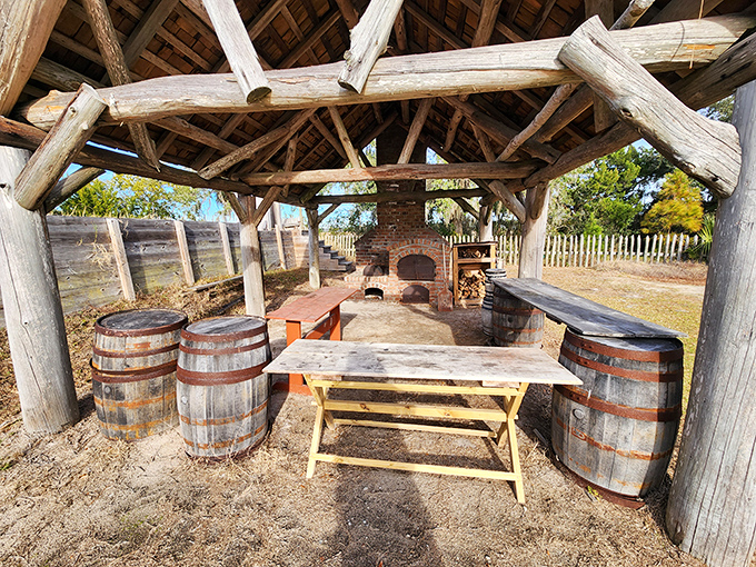Colonial outdoor dining at its finest. These barrels held supplies far more interesting than the salted meat and hardtack in the soldiers' daily rations.