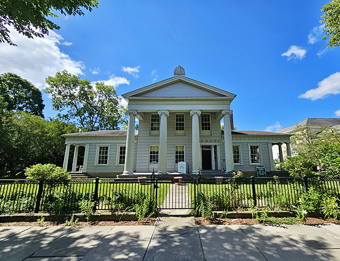 The Robbins Hunter Museum's Greek Revival columns stand like sentinels guarding treasures within. Architecture that makes you stand a little straighter.