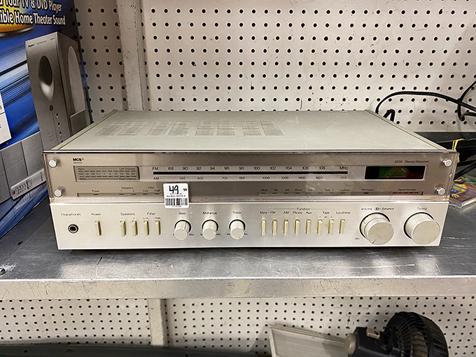 Vintage audio equipment that audiophiles whisper about in reverent tones – when knobs were knobs and sound was something you could feel.