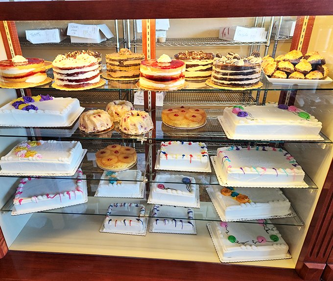 Wedding or birthday? These celebration cakes have witnessed more Columbus milestones than any local news anchor.