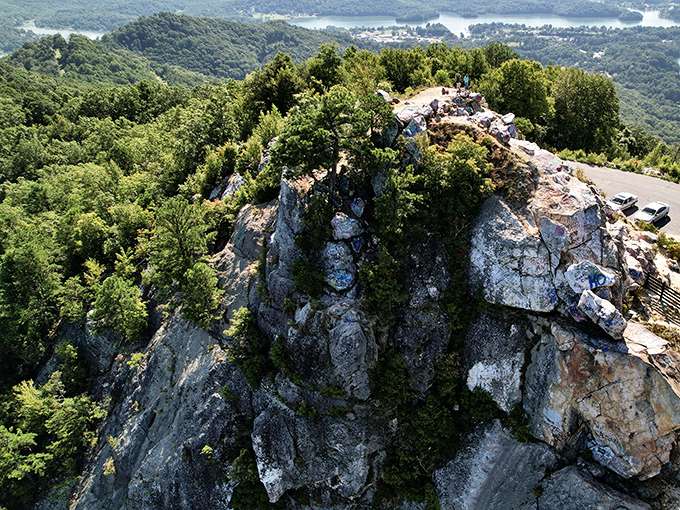 Nature's skyscraper with the best corner office view in Georgia. Bell Mountain's dramatic rock face drops away to reveal miles of breathtaking Blue Ridge wilderness.
