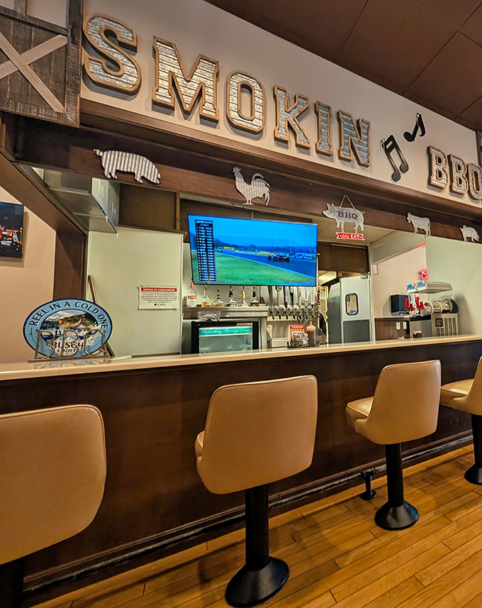 The counter seating offers front-row tickets to the barbecue show, complete with all the smoky aromas you could hope for.