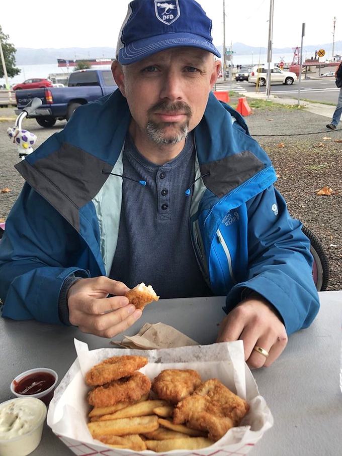 One happy customer proves what we all know &ndash; great food makes everyone look like they've won the lottery.