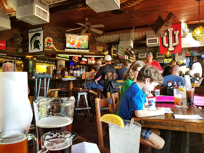 The true measure of a local joint: families, couples, and solo diners all finding their happy place under the same wooden ceiling fans.