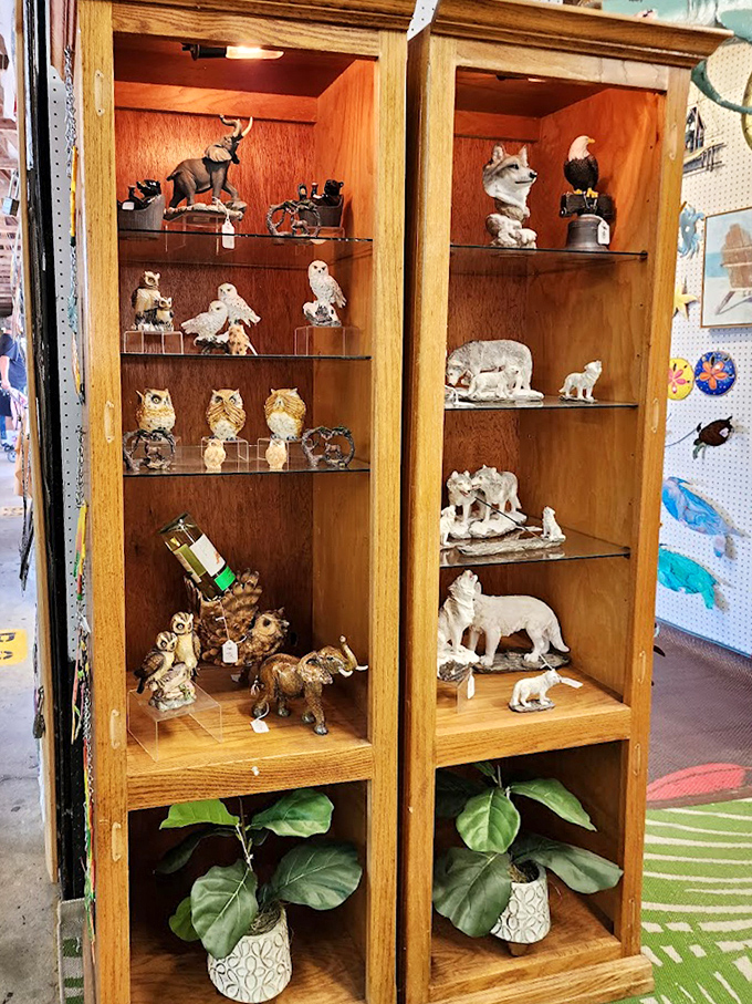 Wildlife in suspended animation. These figurines bring the Everglades indoors without the mosquitoes or humidity.