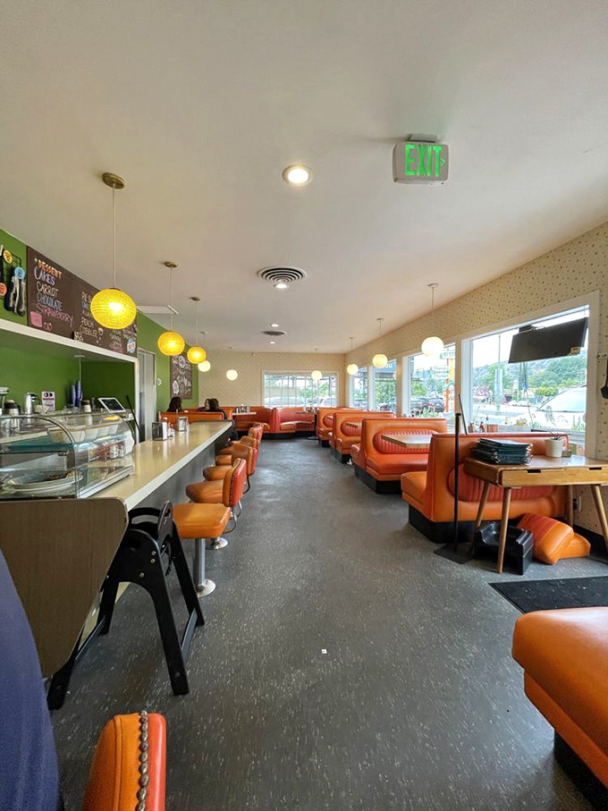 A diner interior that Hollywood set designers try desperately to recreate. Those orange booths have heard decades of Los Angeles stories.